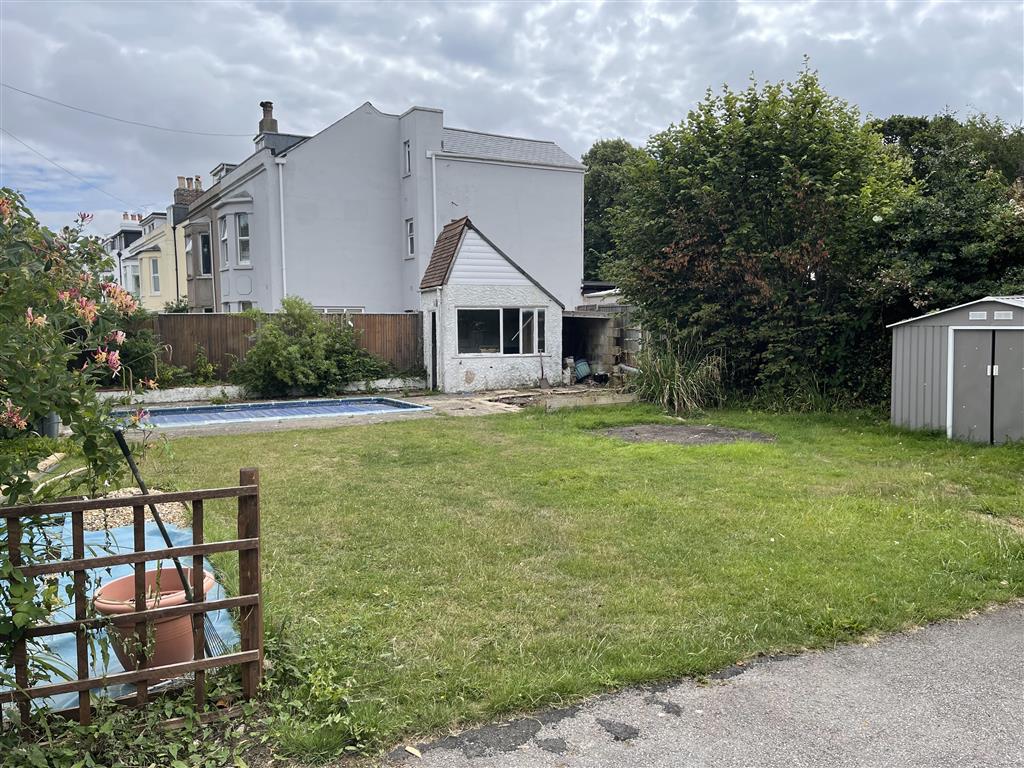 Plot to rear of 41, Sinah Lane, HAYLING ISLAND, Hampshire, PO11 0HJ