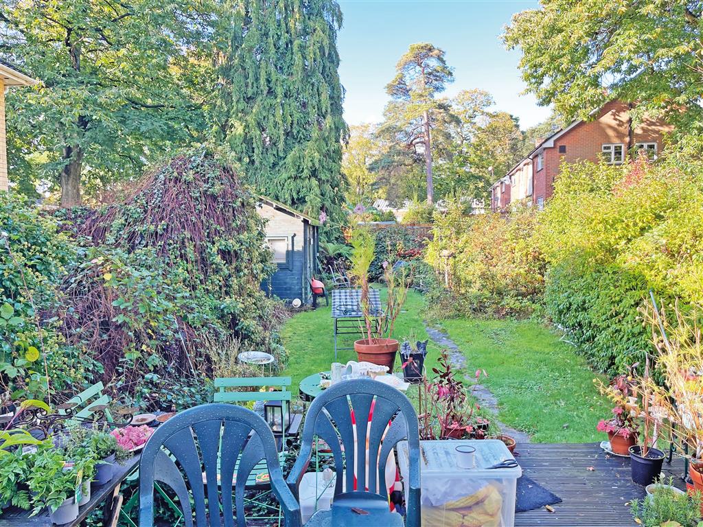 9, Woodland Close, SOUTHAMPTON, Hampshire, SO18 5RD