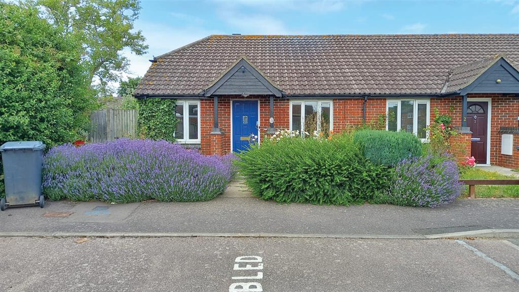 1 Ryvers End, Ryvers Road, SLOUGH, Berkshire, SL3 8TP
