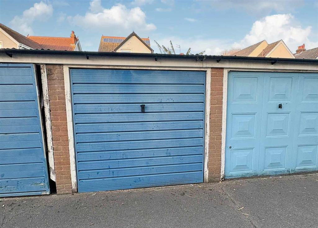 Garage 4 Megan Court, Dorking Crescent, PORTSMOUTH, Hampshire, PO6 2QN