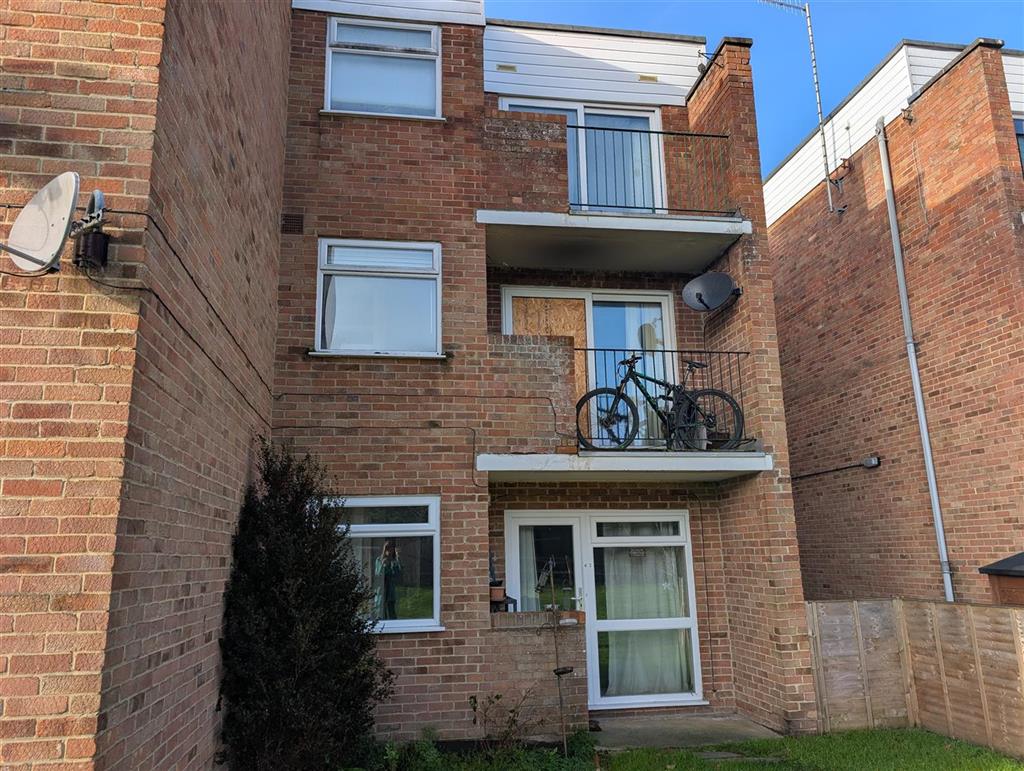 64, Bracken Crescent, EASTLEIGH, Hampshire, SO50 8ND